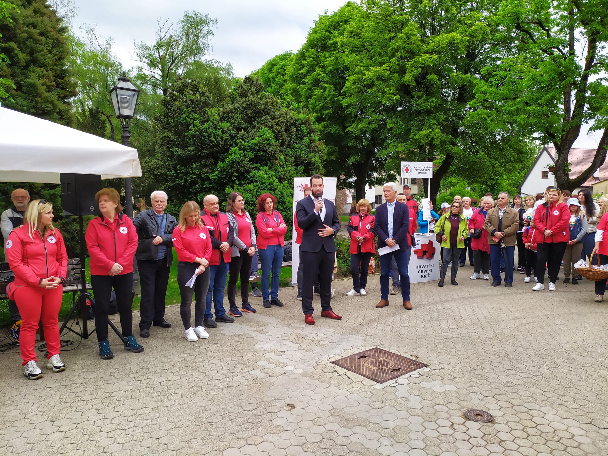 Gradsko društvo Crvenog križa Samobor danas je nizom aktivnosti na Trgu ...