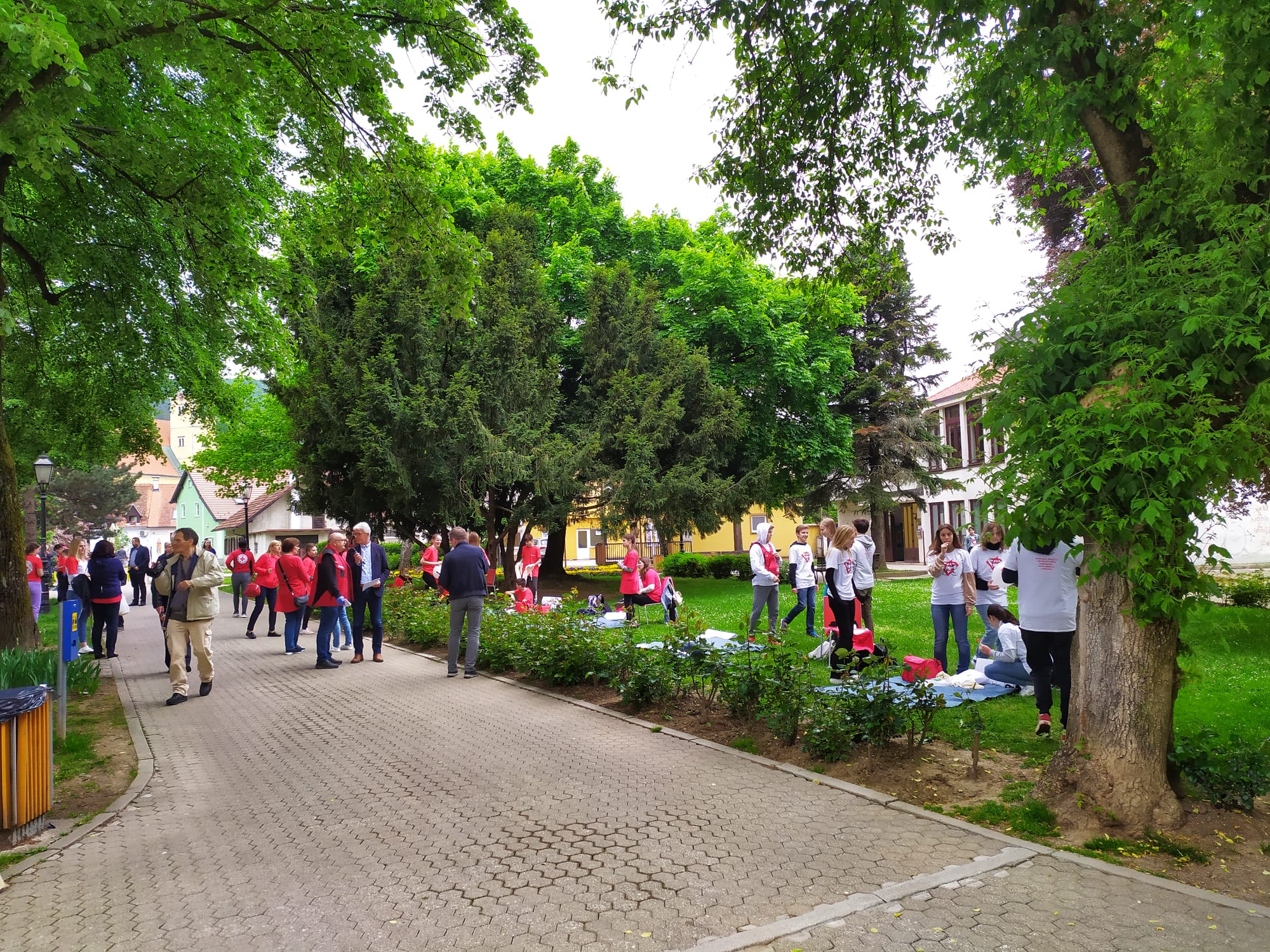 Gradsko društvo Crvenog križa Samobor danas je nizom aktivnosti na Trgu ...