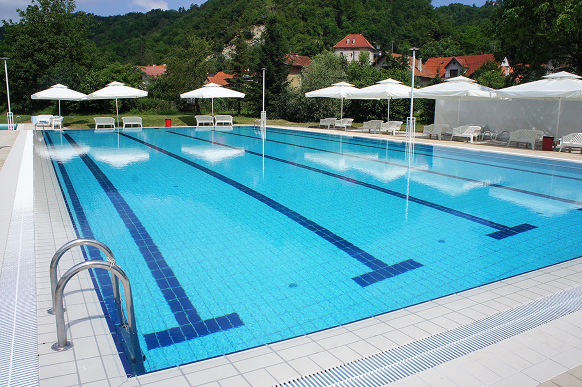 Gradski čelnici, sportski djelatnici i vijećnici obišli obnovljene ...